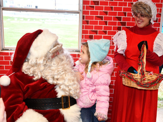 Santa arrives in Renovo | News, Sports, Jobs - The Express